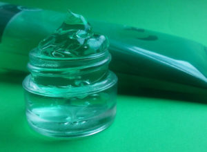 How to avoid burns caused by poppers (dermatitis or scab)?